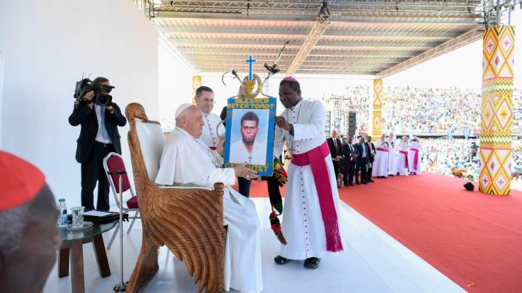 Blessed Peter To Rot to become PNG’s first saint - Catholic Diocese of ...